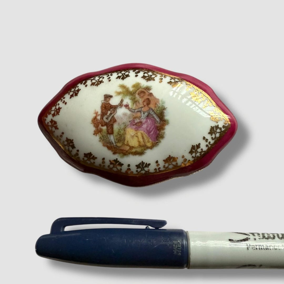 Limoges La Reine Petite Porcelain Pill Earrings Jewellery Box With Lid ...