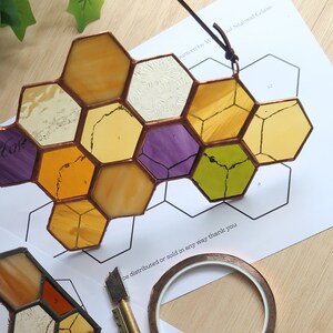 Honeycomb Bee Stained Glass Pattern, PDF & PNG Digital Download - Etsy