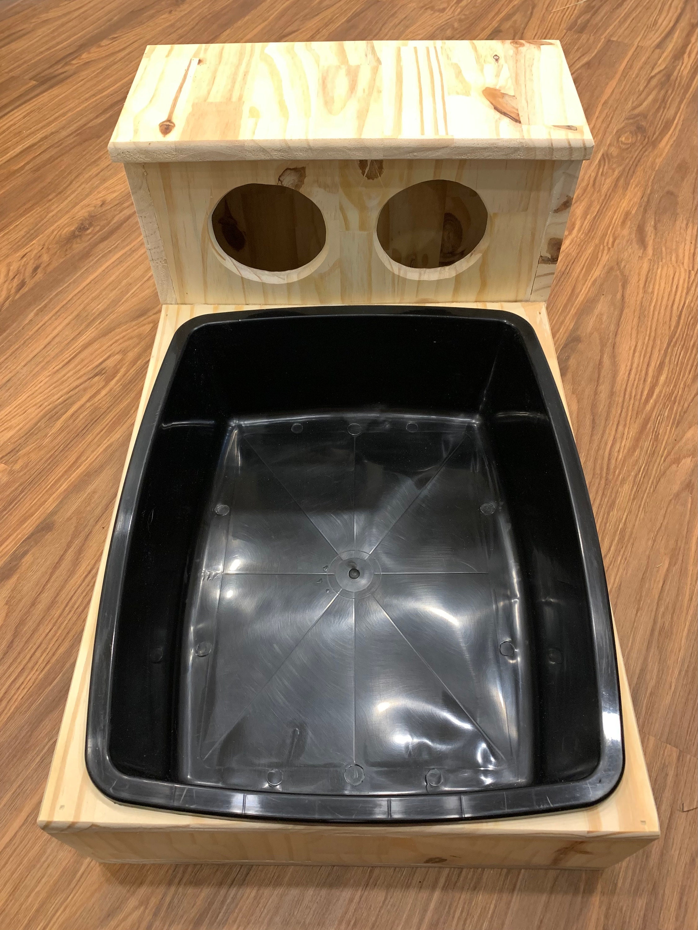 RABBIT FEEDING STATION (hay Feeder With Litter Box) - Etsy