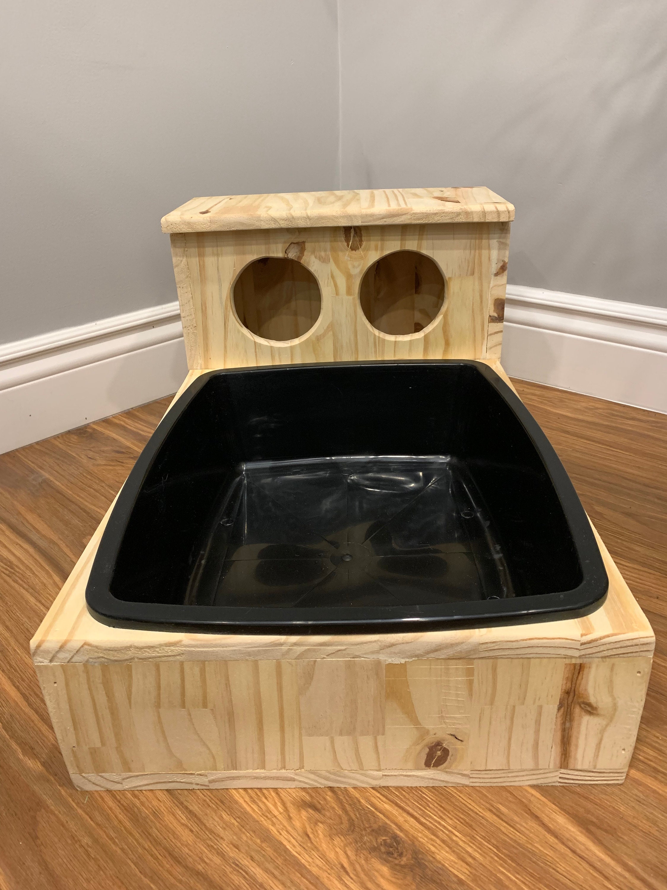 RABBIT FEEDING STATION (hay Feeder With Litter Box) - Etsy