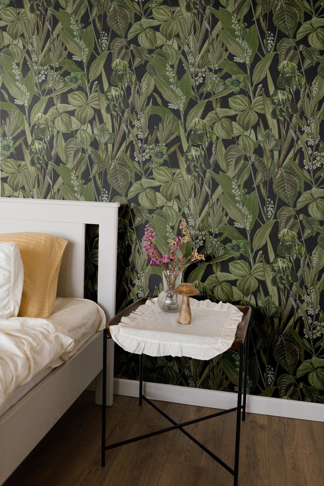 Green Foliage Wallpaper | Moody Botanical Bathroom Bedroom | Peel and ...