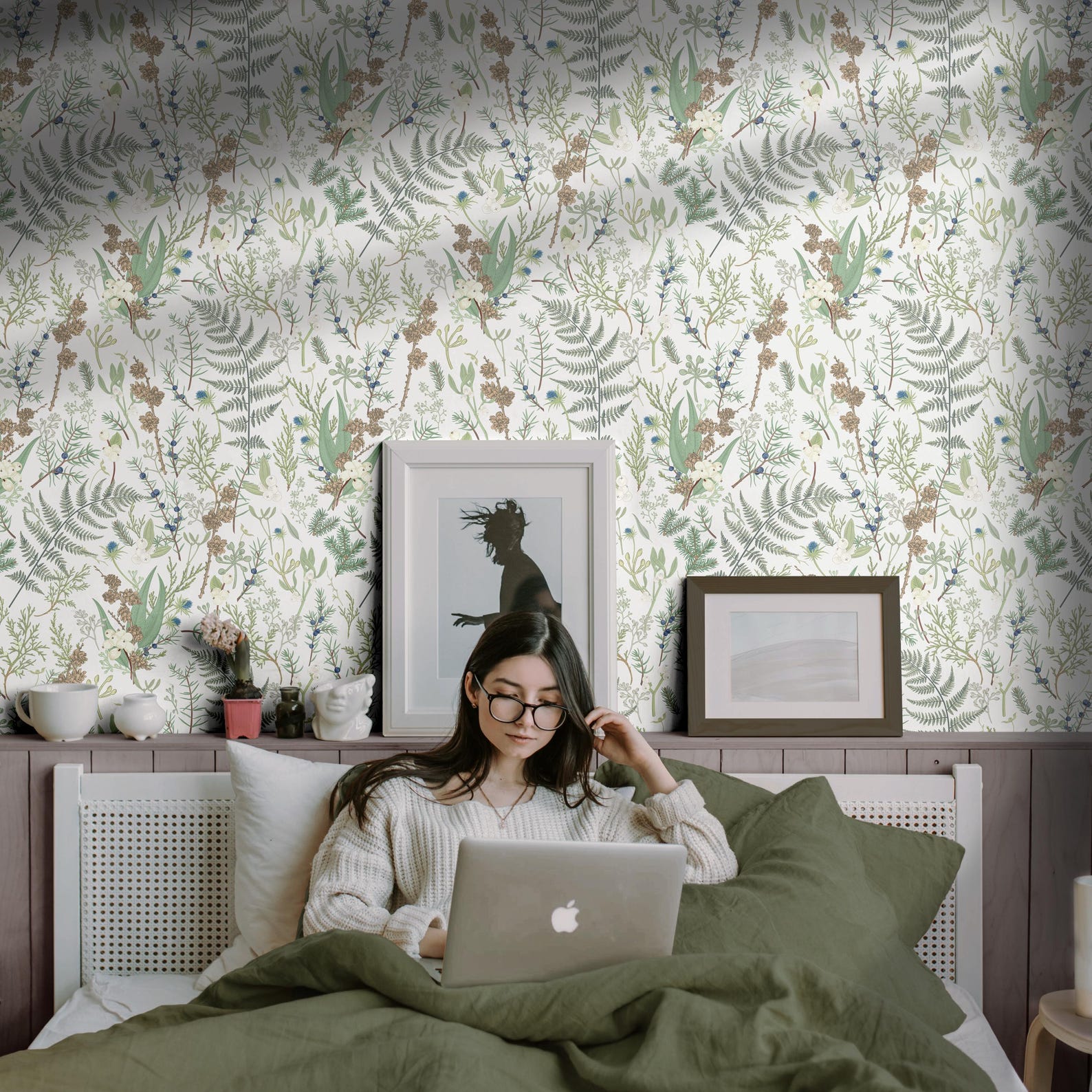 Light Green Botanical Wallpaper | Vintage Forest Bedroom Bathroom ...