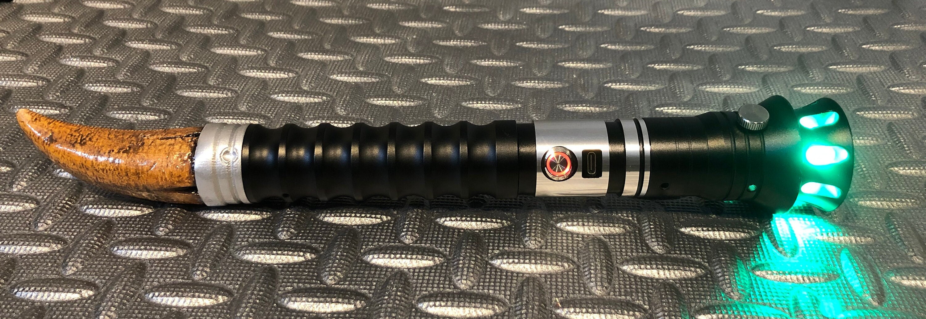 Rancor Tooth Lightsaber Pommel (galaxy's Edge Savi's Workshop and Lgt ...