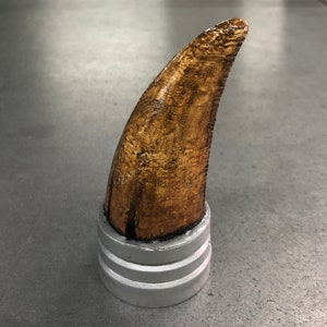 Rancor Tooth Lightsaber Pommel galaxy's Edge Savi's Workshop and Lgt ...