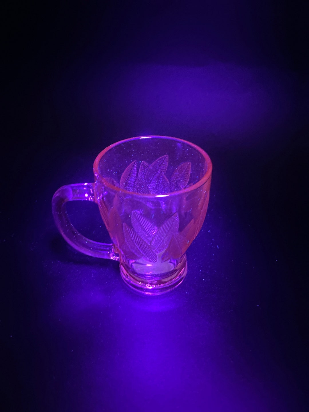 Vintage MCM KIG Indonesia Pink Glass Feather Coffee Mug set of 3 With ...