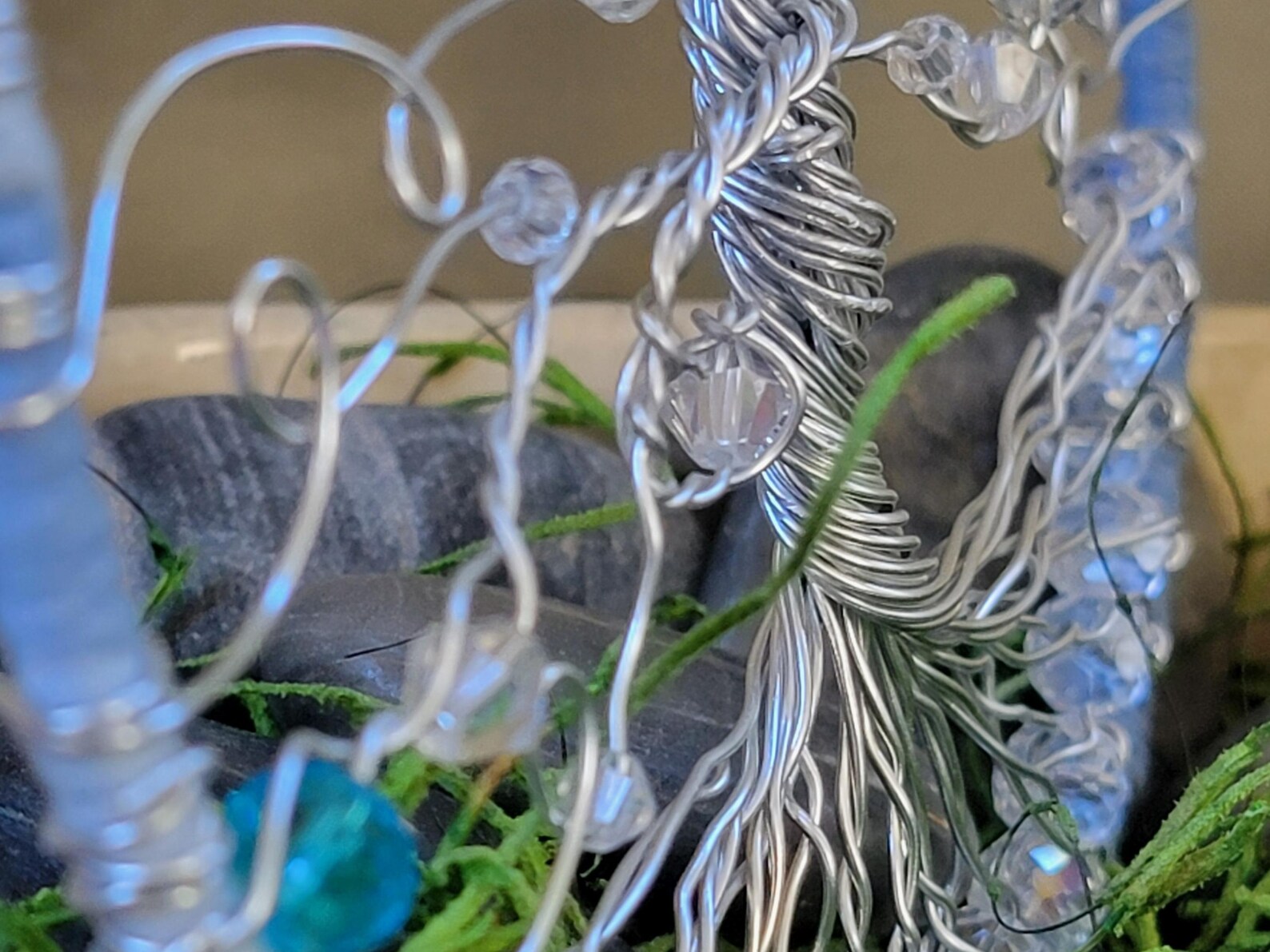 Winter Theme Wire Wrapped Tree, Frosty Landscape Wall Decor, Indoor ...