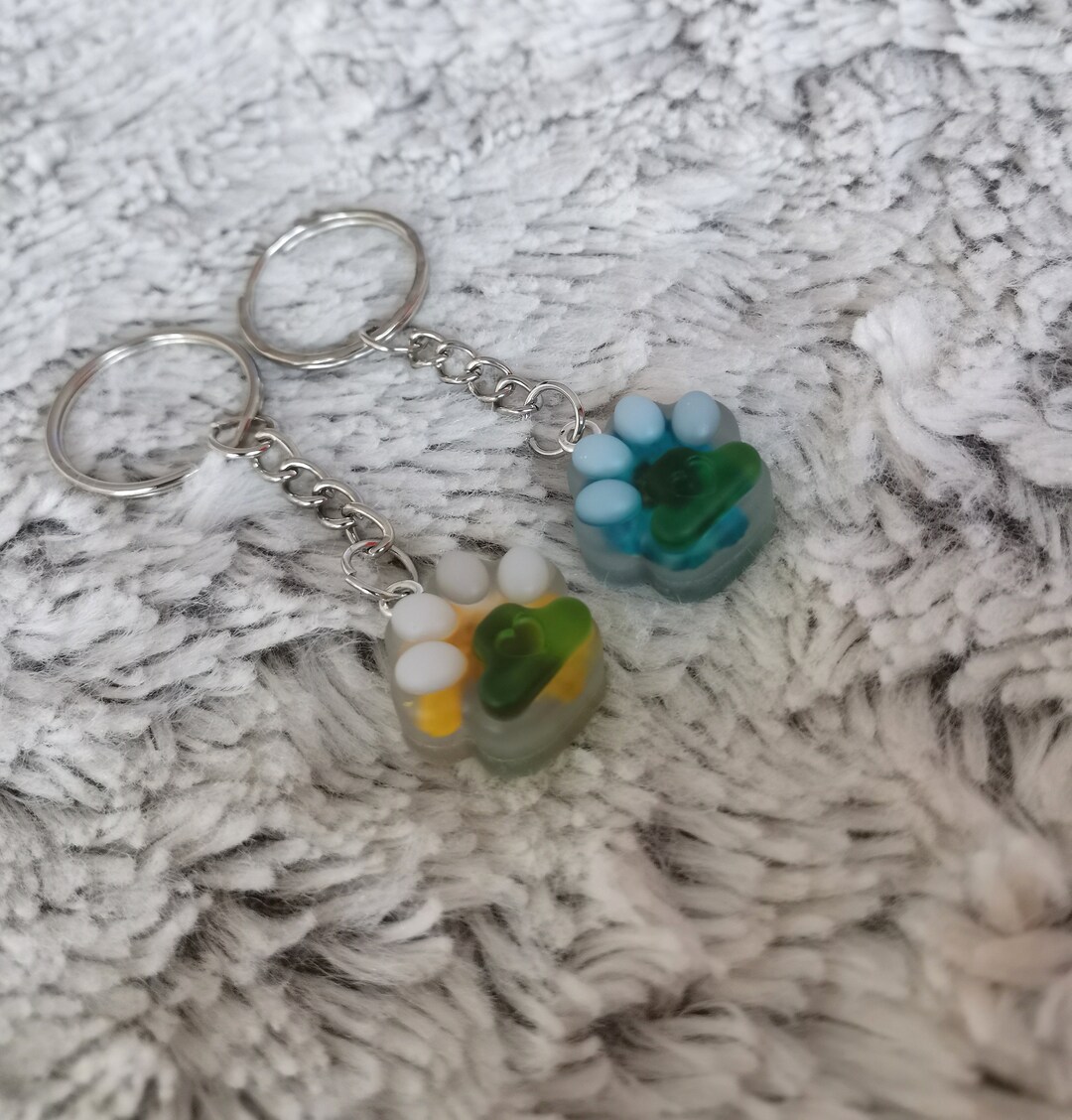 Epoxy dog Paw paw epoxy resin dog Paw keychain - Etsy