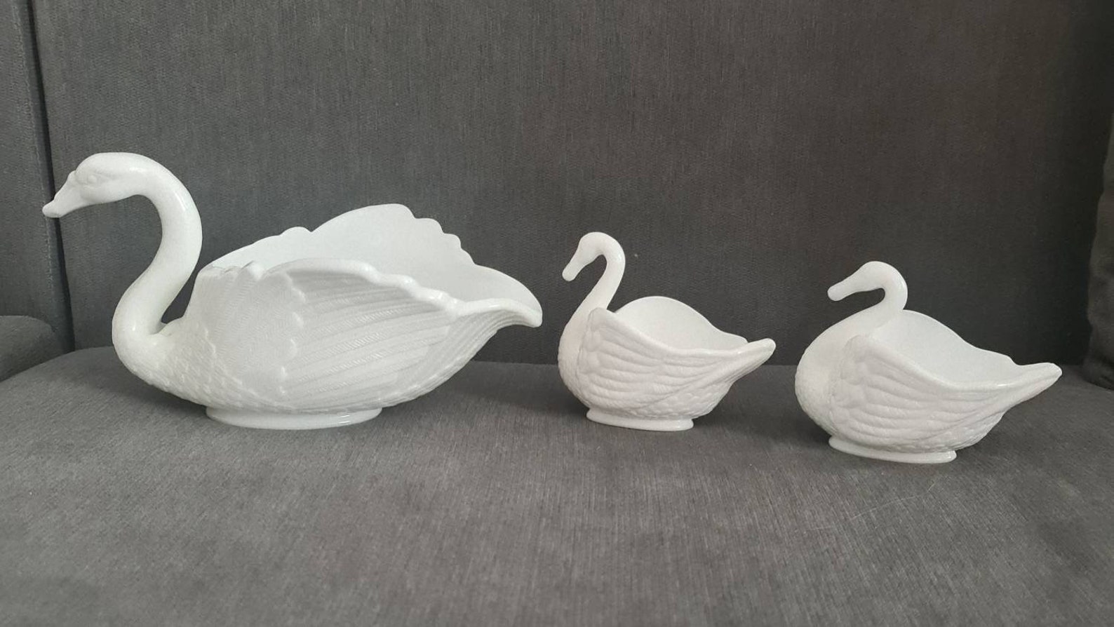 Vintage Imperial Milk White Glass Swans, Two Small Dishes, Large Swan ...