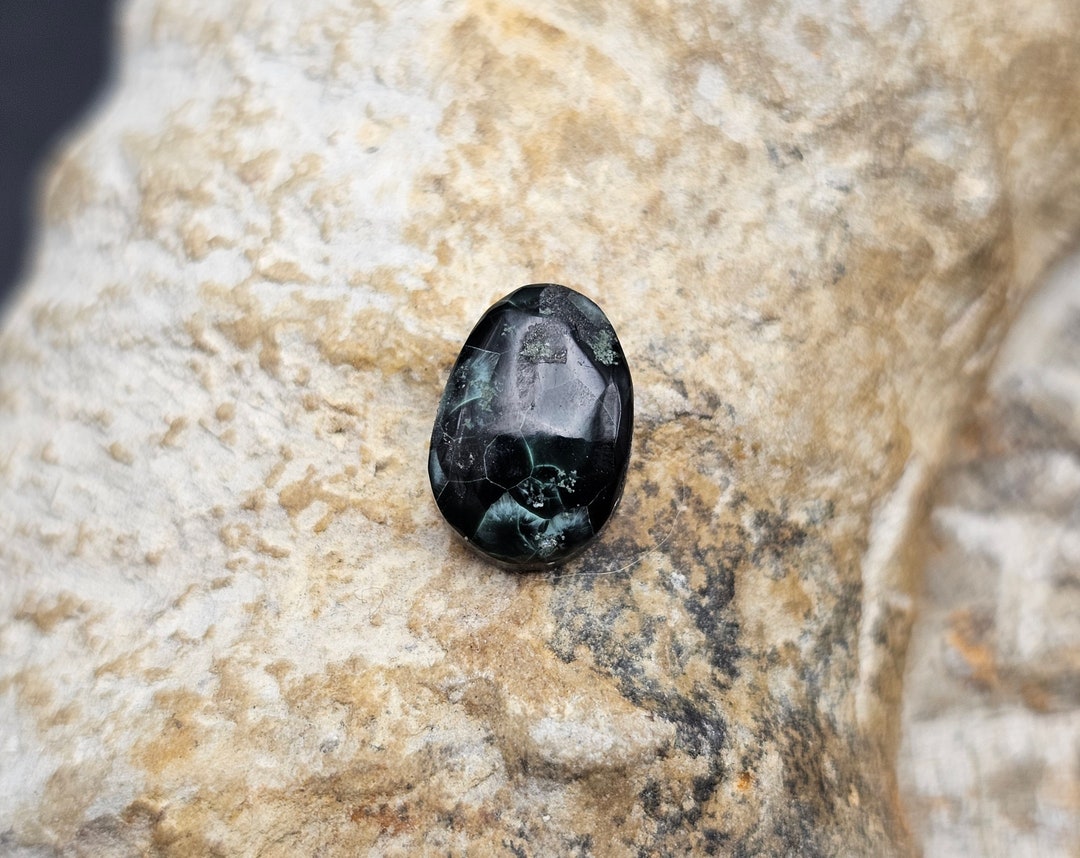 Michigan Isle Royale Greenstone Lake Superior Cab Gemstone - Etsy