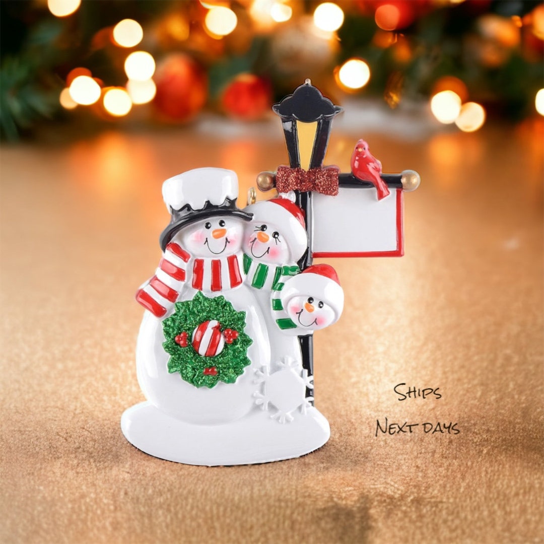 Personalized Snowman Lamp Post Family of 3 Ornament - Etsy