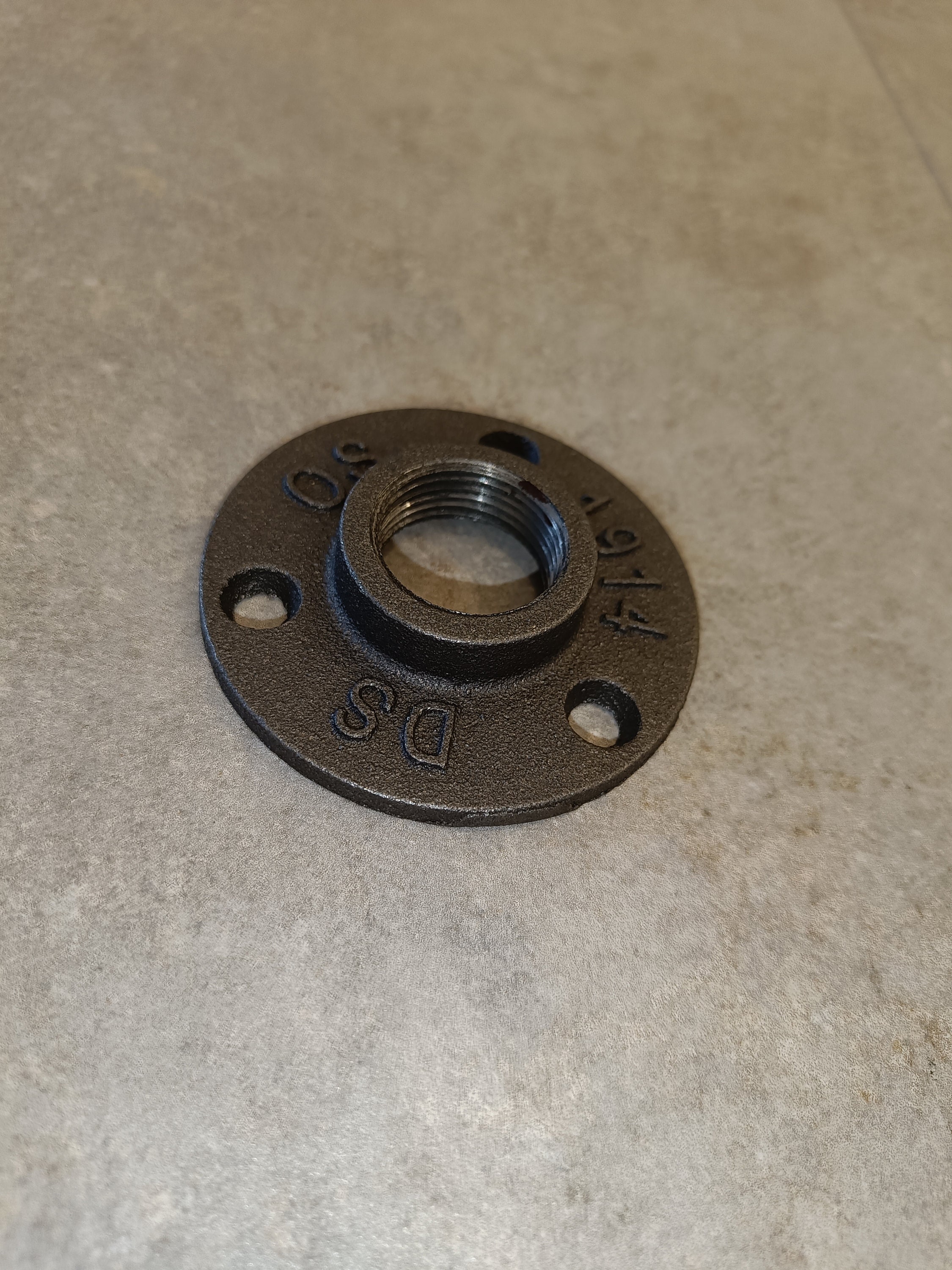 Threaded Flange, Decorative Flange, Pipe Flange, Flange, Malleable Cast ...