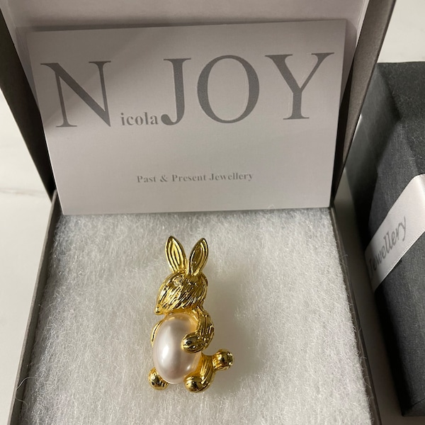 Rabbit Brooch - Etsy UK