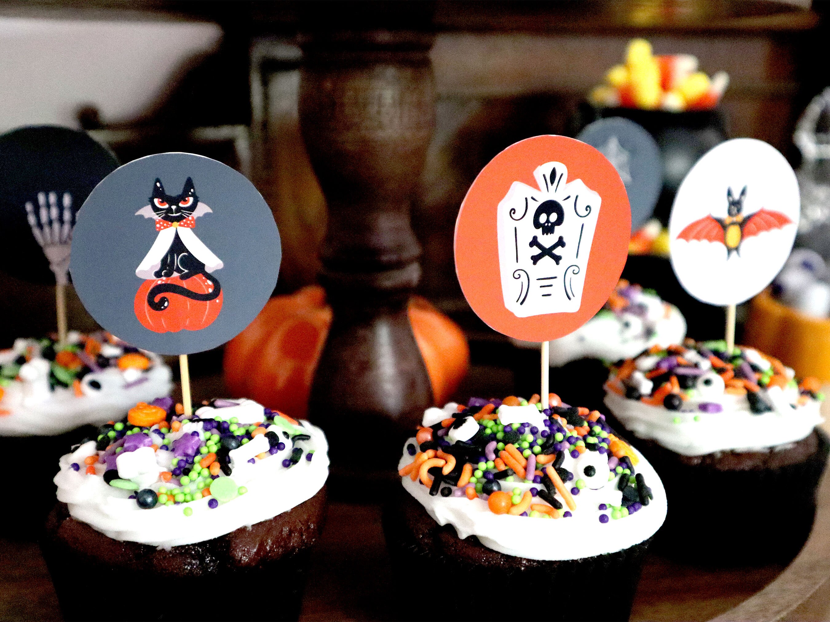 RETRO HALLOWEEN CUPCAKE Topper Printable, Halloween Cupcake Topper ...
