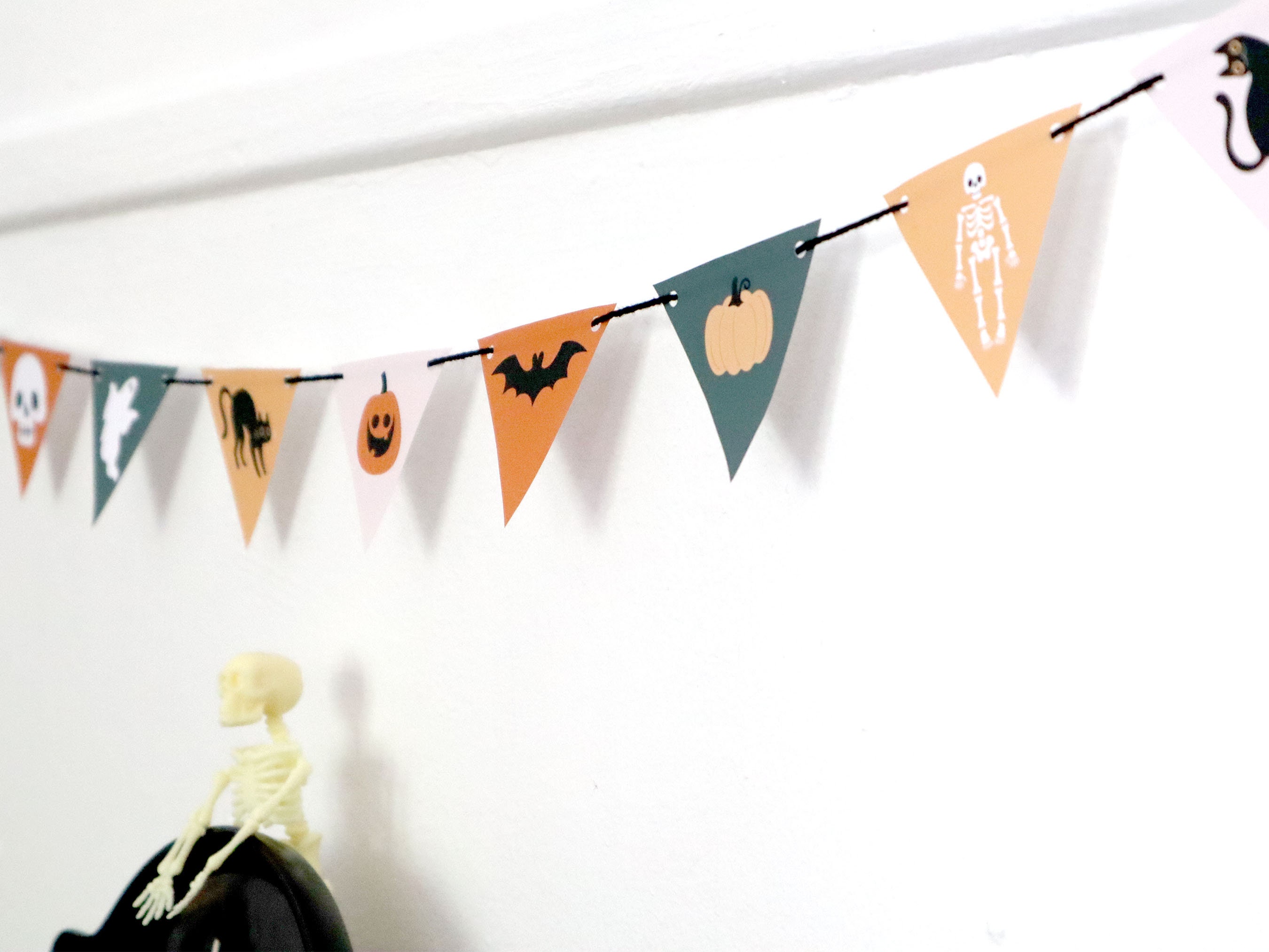 MODERN HALLOWEEN MINI Bunting Printable, Halloween Triangle Bunting ...