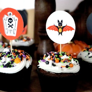 RETRO HALLOWEEN CUPCAKE Topper Printable, Halloween Cupcake Topper ...