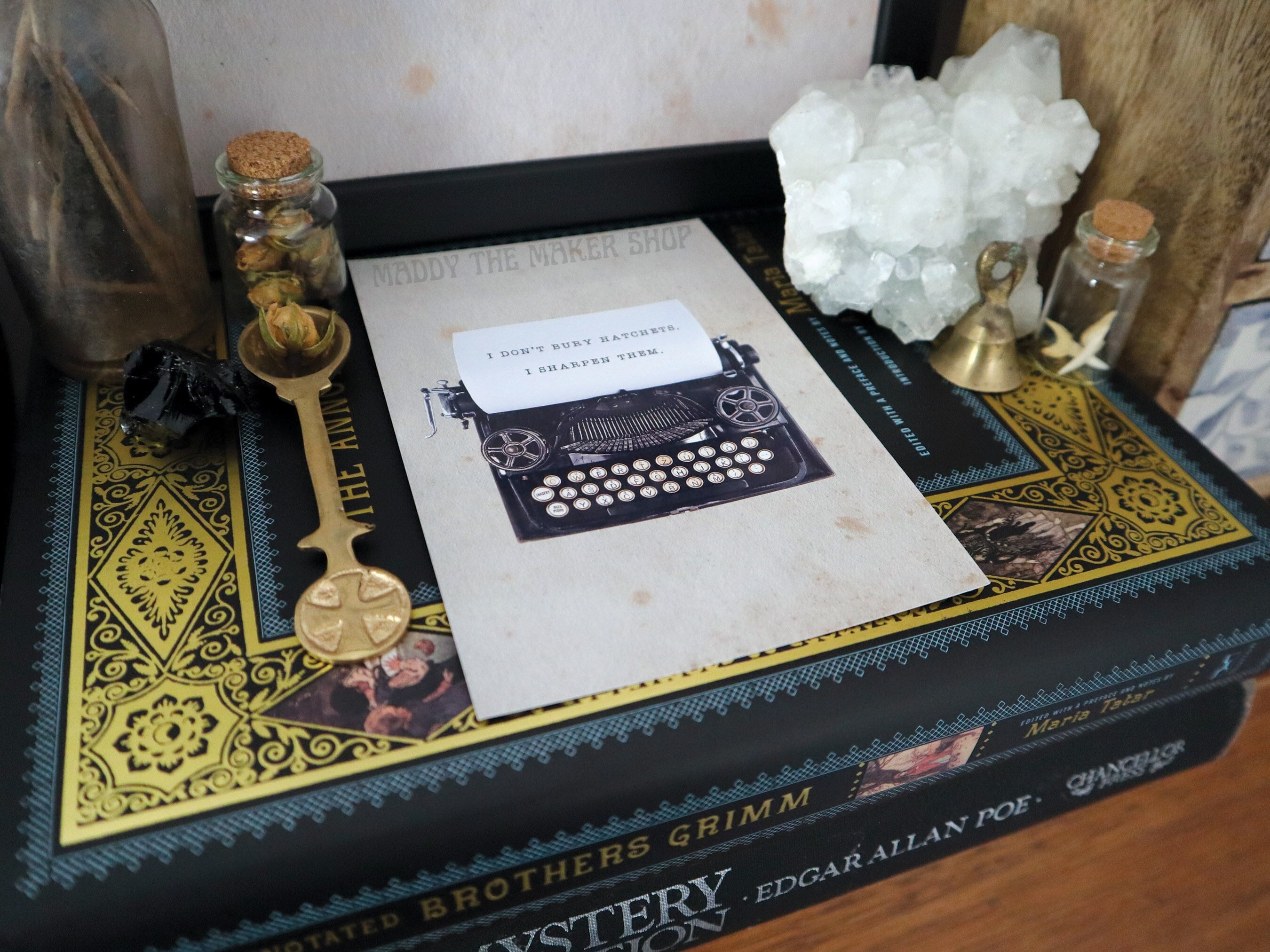 WEDNESDAY ADDAMS TYPEWRITER Postcard Printable, Wednesday Addams ...