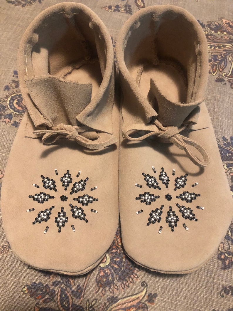 Handmade Traditional sunburst Moccasins Tanned Cowskin or German Tanned ...