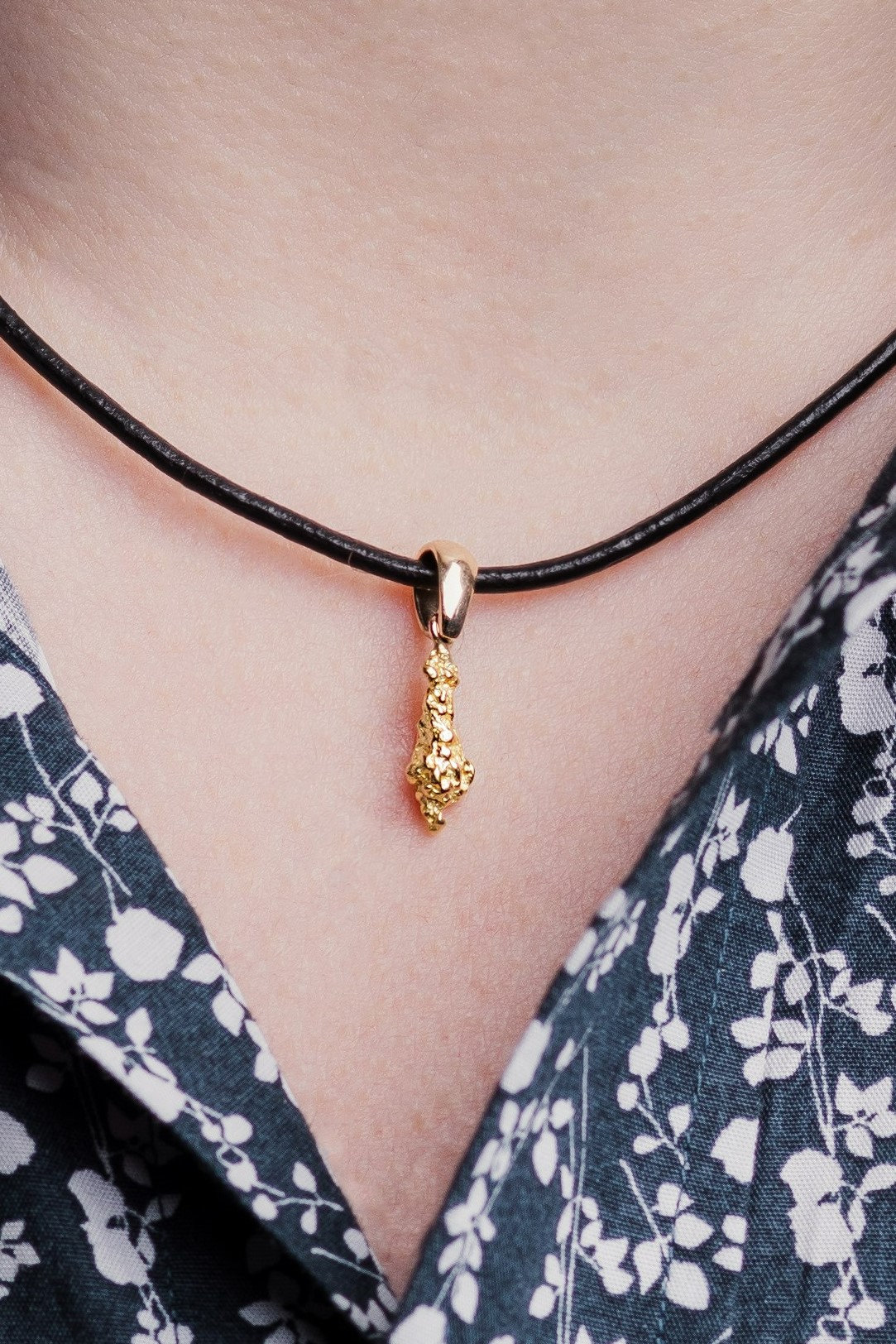 Men's Pendant With Teardrop-shaped Gold Nugget (leather) - Etsy