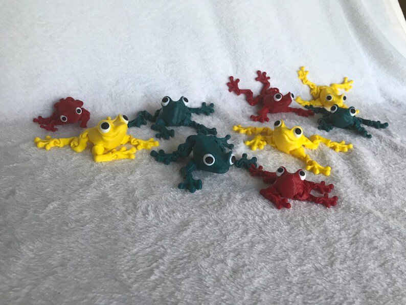 Frog / Articulated Fidget Toy / 3D Printed / Cinderwing - Etsy