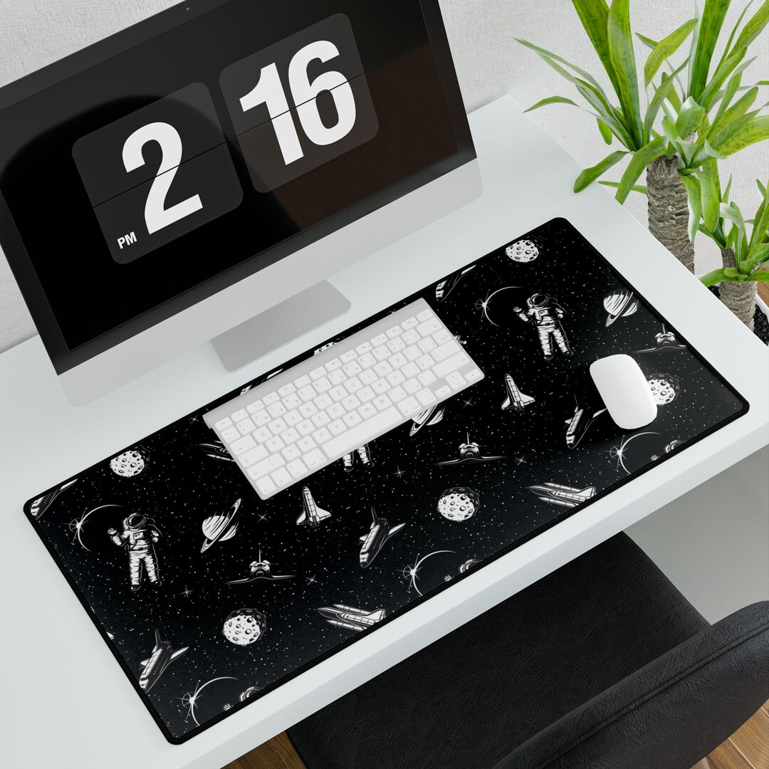 Space Man Desk Mat, Moon Mouse Pad, Space Ship Workspace Decor ...