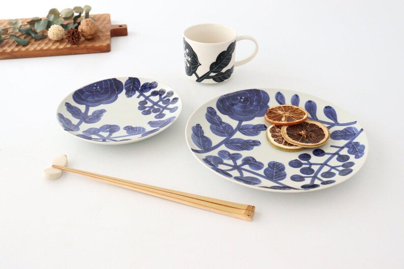 Fururu Rounbd Plate Blue Flower M | Hasami Ware - Etsy