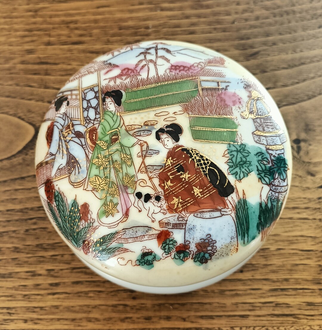Round Japanese Porcelain Box Bonbonniere Japanese Ceramic Box Jewelry ...