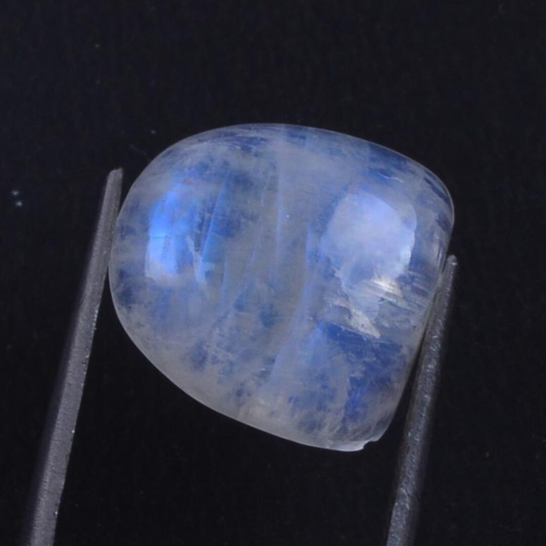 AA+ Quality White Natural Indian Blue Flash Fire Moonstone 9.10 Cts ...