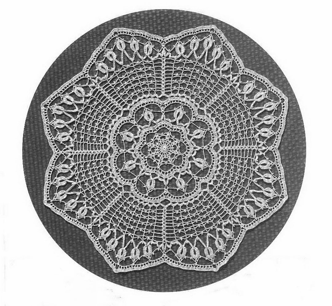 Crochet Lace Doily 25" in Diameter | 90s Vintage Doily Pattern - Etsy