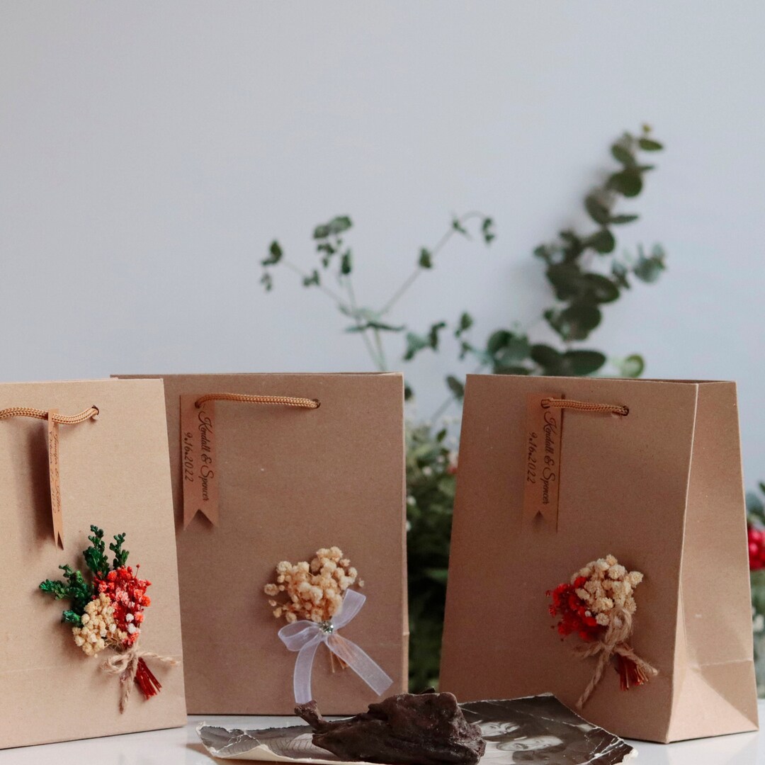Custom Wedding Favor Bag: Kraft Paper With Babys Breath Flower - Etsy