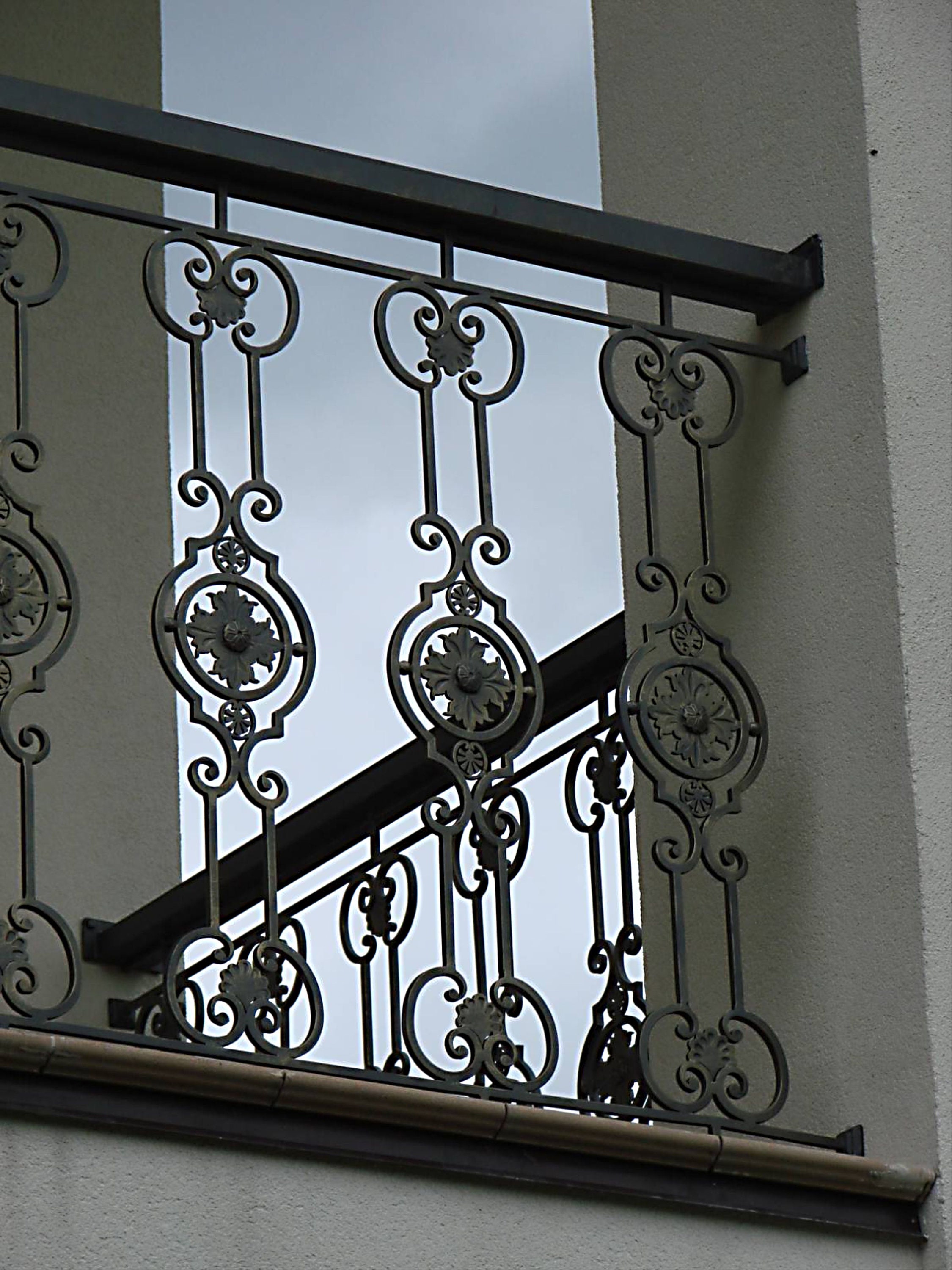 Custom Wrought Iron Balcony Railings, Forged Balcony Railings, Metal ...
