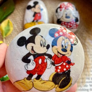 Mickey and Minnie Mouse Pebbles, Pebble Gift Box, Decorative Stones ...