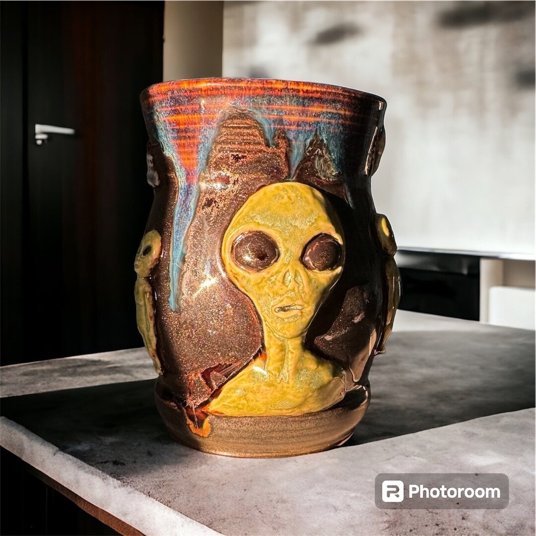 Alien UFO Mug, Handmade. Pottery Wheel Thrown. - Etsy