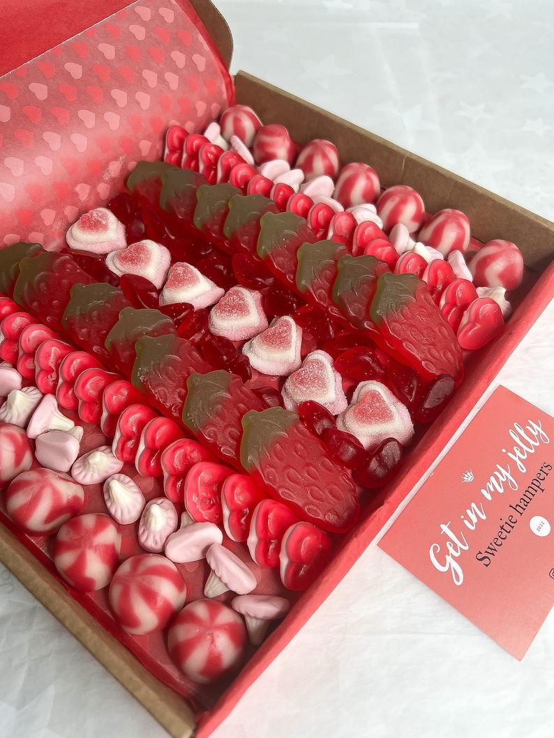 Love Pick and Mix 1kg, 500g Sweet Bag or Sweet Letter Box and Medium ...