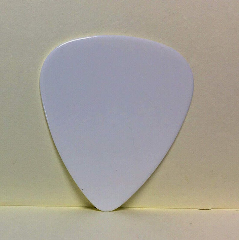Plain White Guitar Picks (20 Picks in a Packet) - Etsy