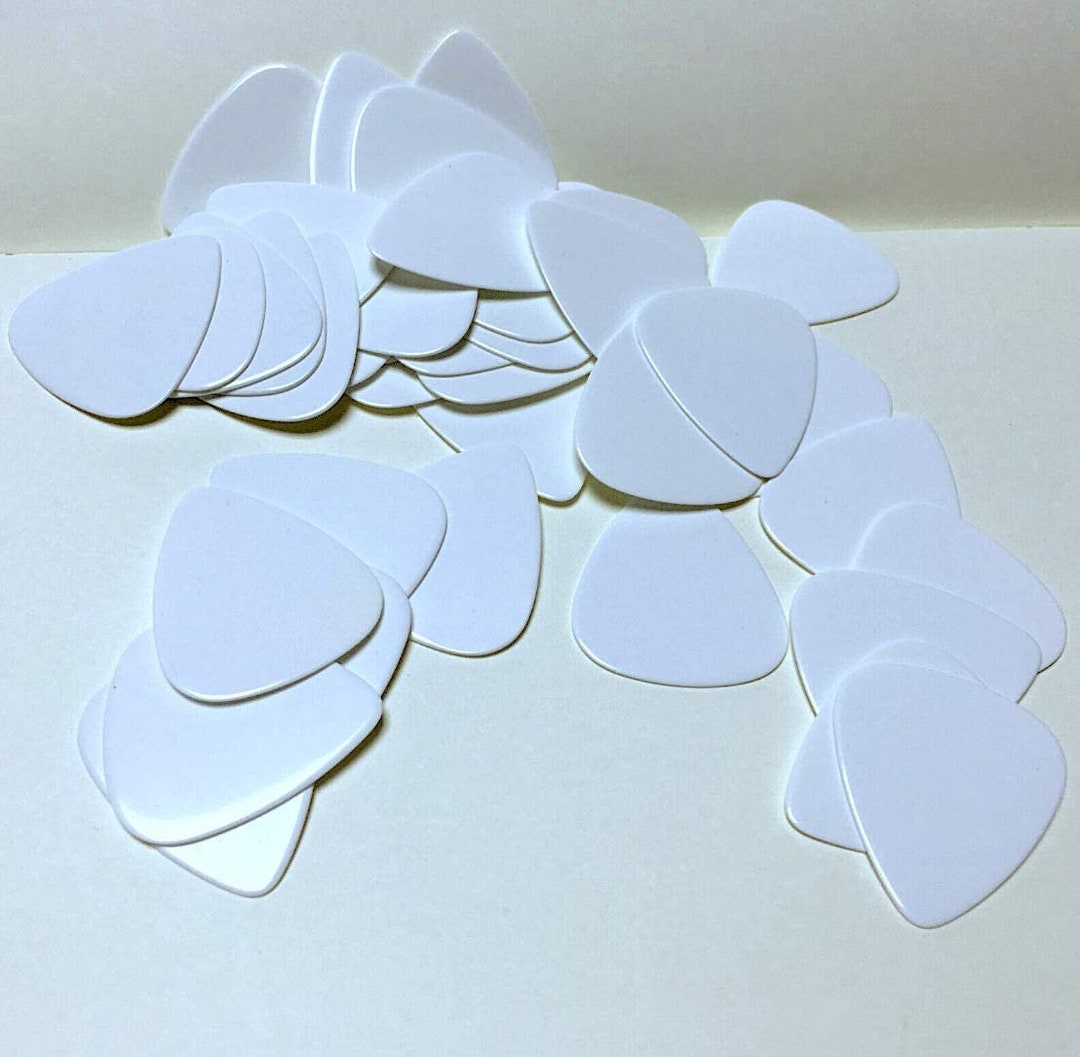 Plain White Guitar Picks (20 Picks in a Packet) - Etsy