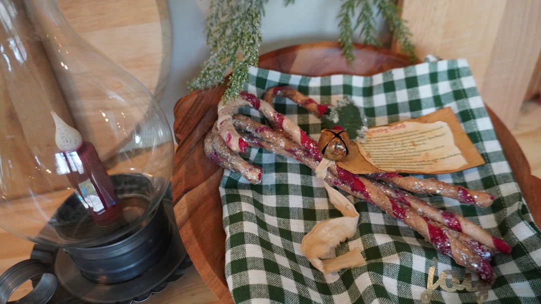 Extreme Primitive, Christmas, Vintage Looking, Candy Canes, Country ...