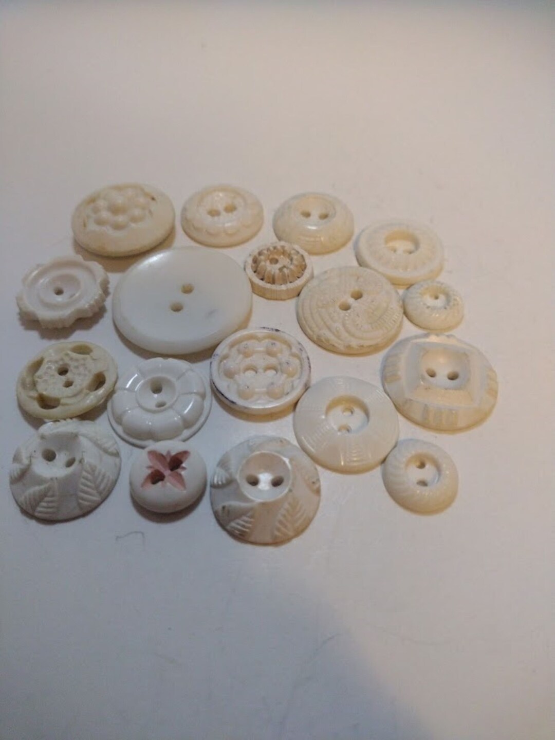 Batch of Vintage White Plastic Buttons - Etsy
