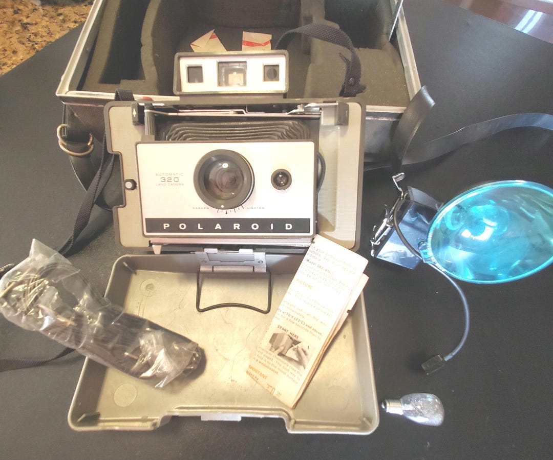 Vintage Polaroid 320 Land Camera With Original Hard Case and ...