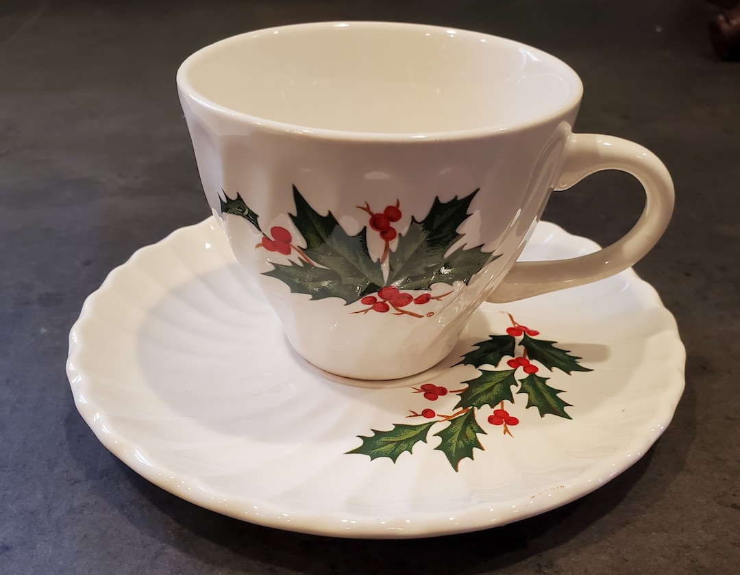 SCIO Holly Berry White Scalloped Christmas Tea Cup & Saucer - Etsy