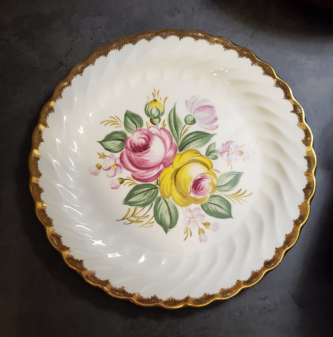 1930s Royal China Dinner Plate / Quban Royal 22k/discontinued Pattern ...