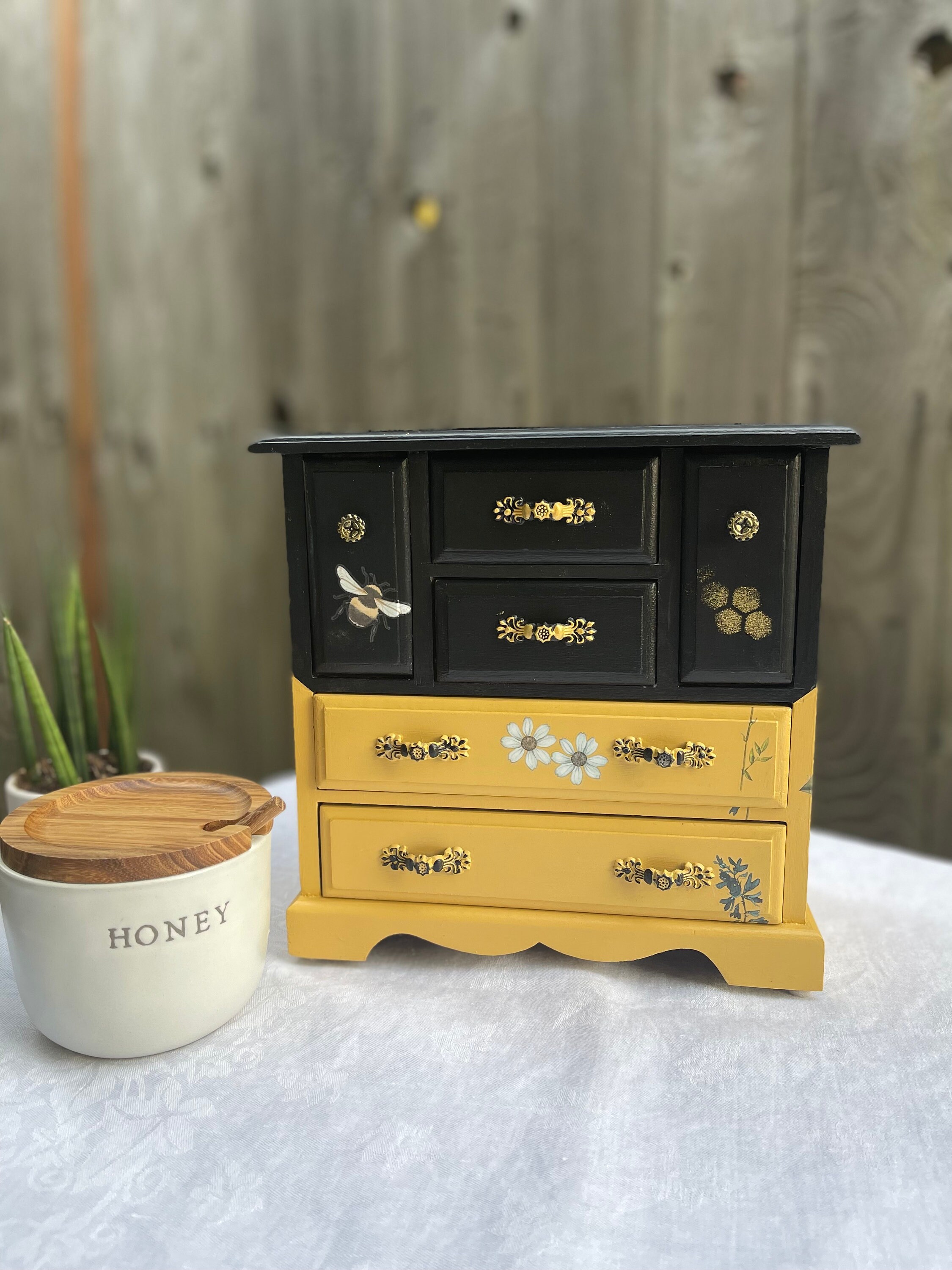 Bee Vintage Jewelry Boxes