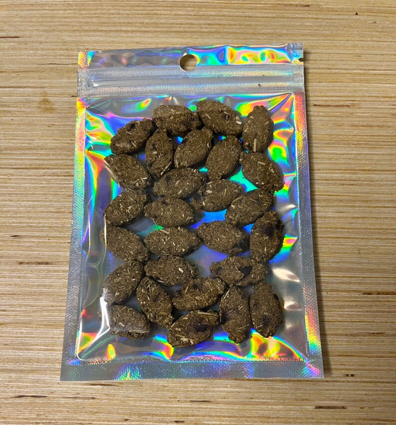 Organic Banana, Blueberry & Hay Dehydrated Bunny Treats - Etsy