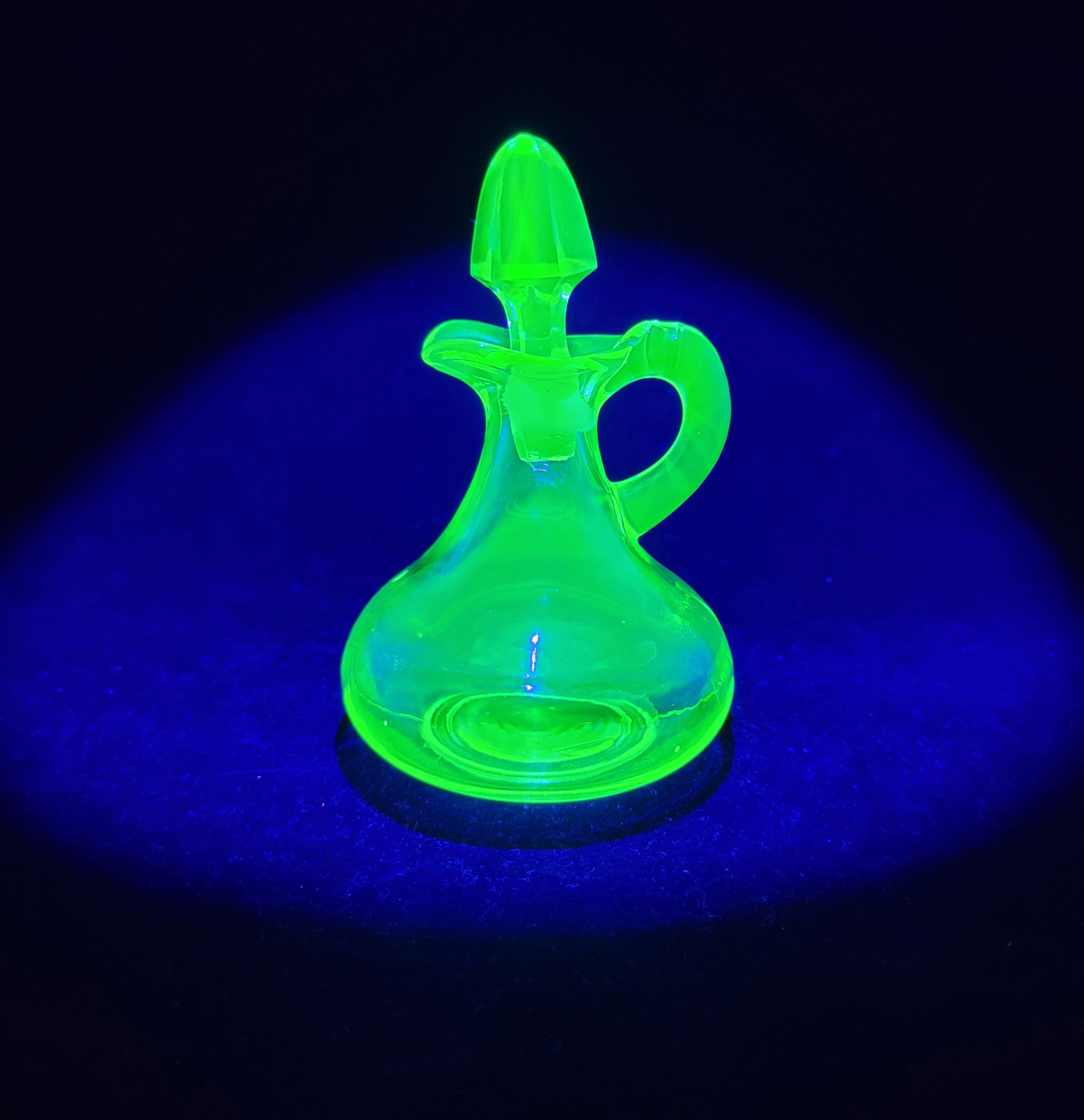 Vintage 1930's Anchor Hocking Green Depression Uranium Glass Cruet With ...