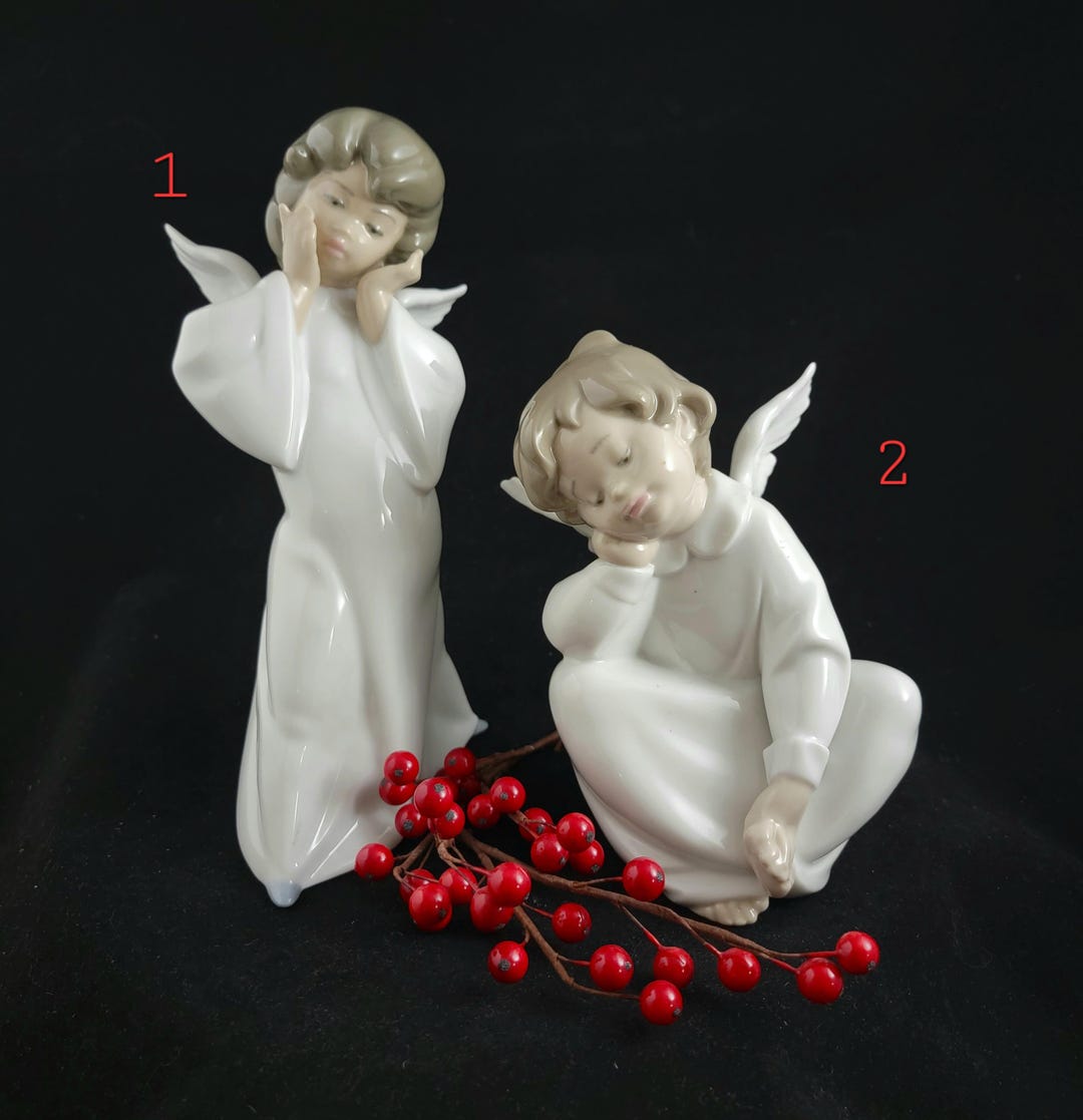 Lladro Angel Figurines Mime Angel 4959 and Angel Dreaming 4961 Sold ...