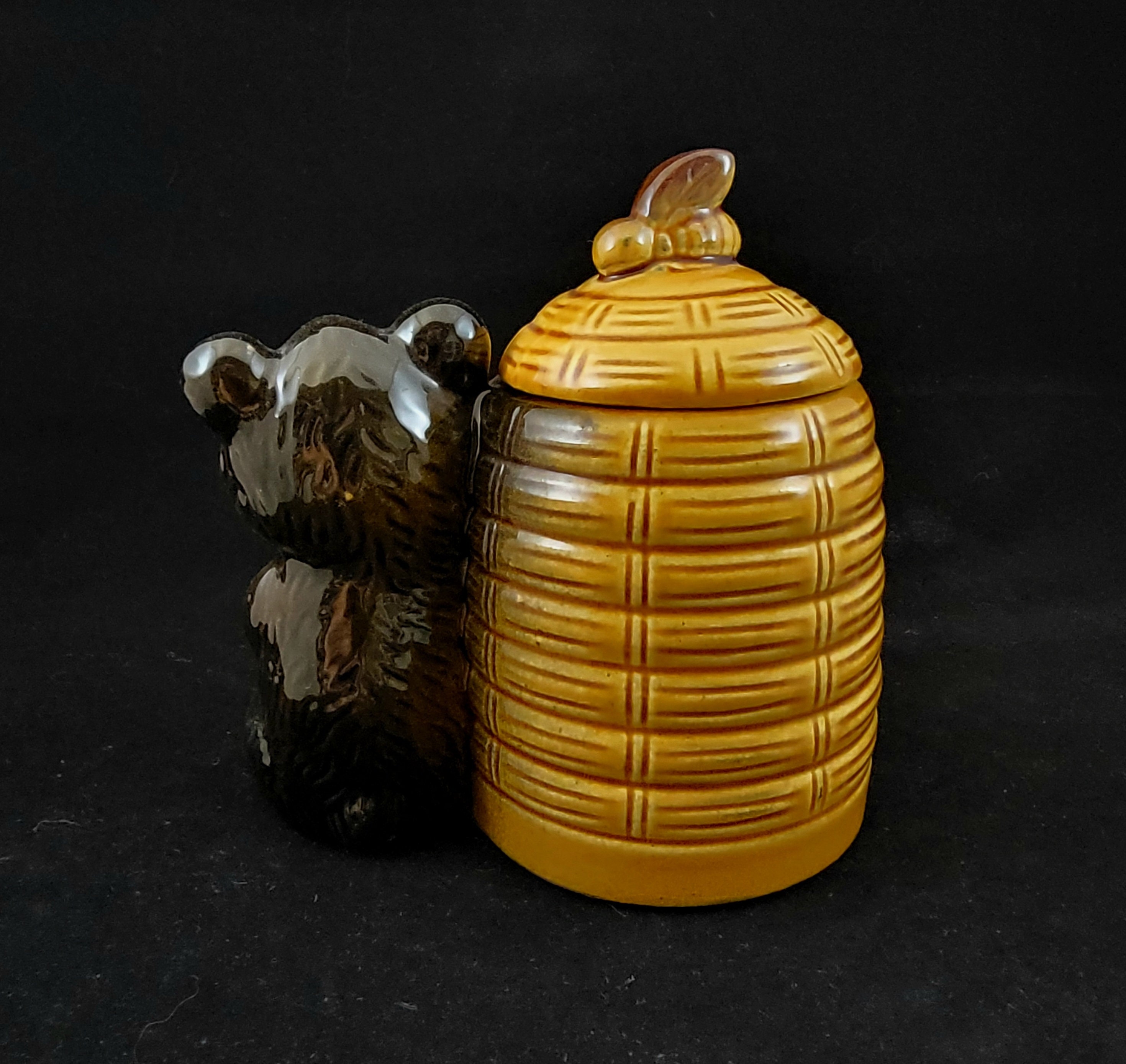 Vintage Armbee Honey Pot Bear and Beehive Motif - Etsy