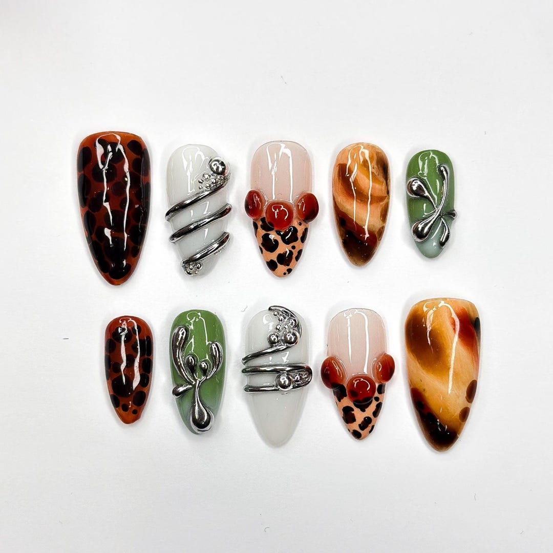 2026 Trend: Biomorphic Amber & Moss Nails | Tortoiseshell Cyber-grunge ...