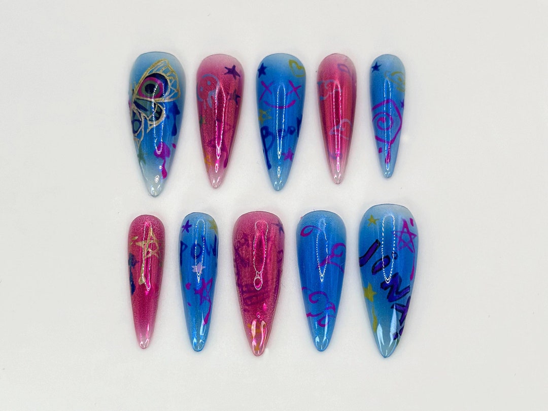 League of Legends Jinx Nail Art | Pink & Blue Graffiti Stiletto Nails ...