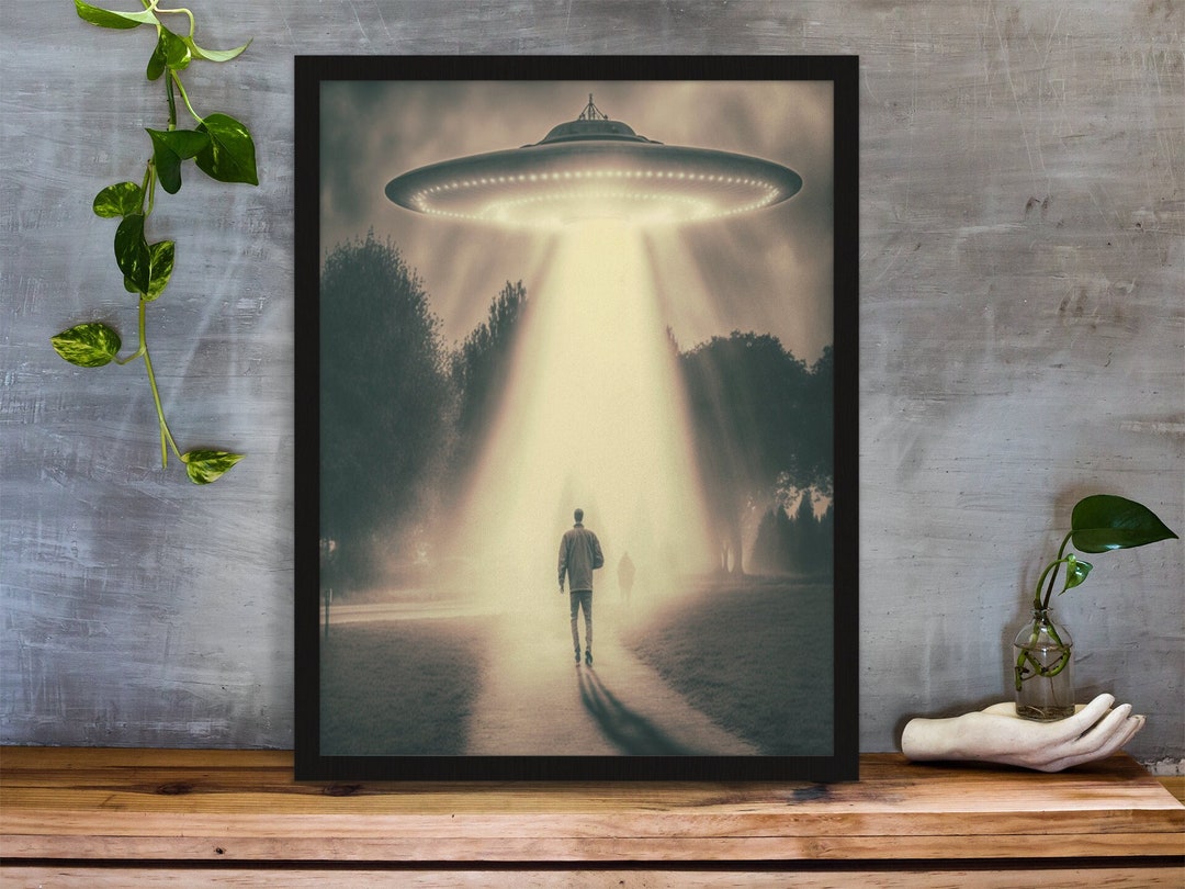 UFO Sighting(collage Art, Trippy Wall Art, Retro Art, Cosmic Art ...