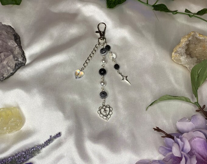Gothic Style Keychain/ Black and White Keychain/ Heart Keychain/ Beaded ...