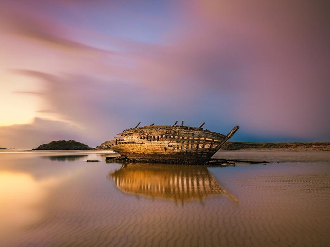 Donegal Ireland Print: Bád Eddie Boat, Magheraclogher Beach - Etsy